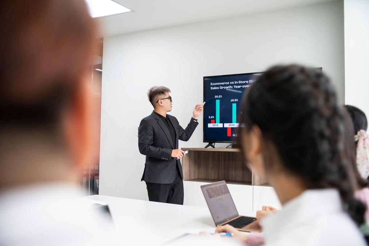 Trường Đại học Văn Lang - VLU | Van Lang University